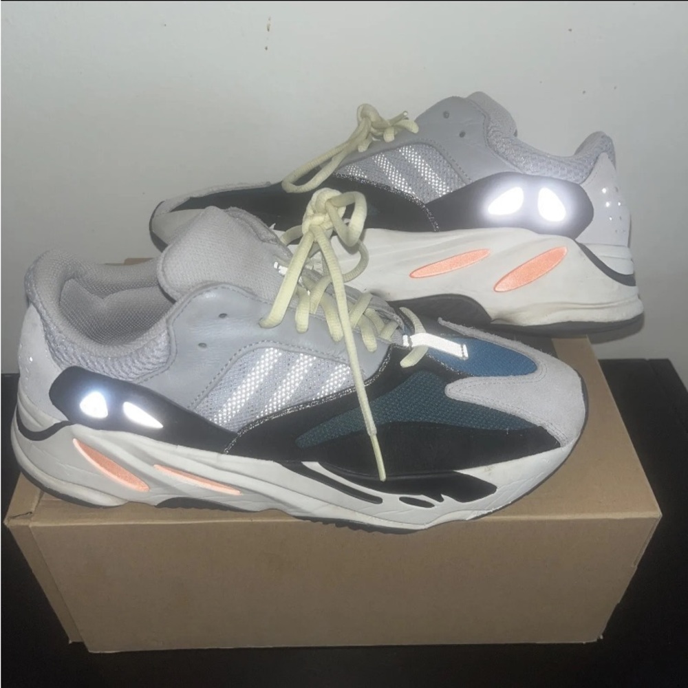 Yeezy 700 Waverunners - Gem